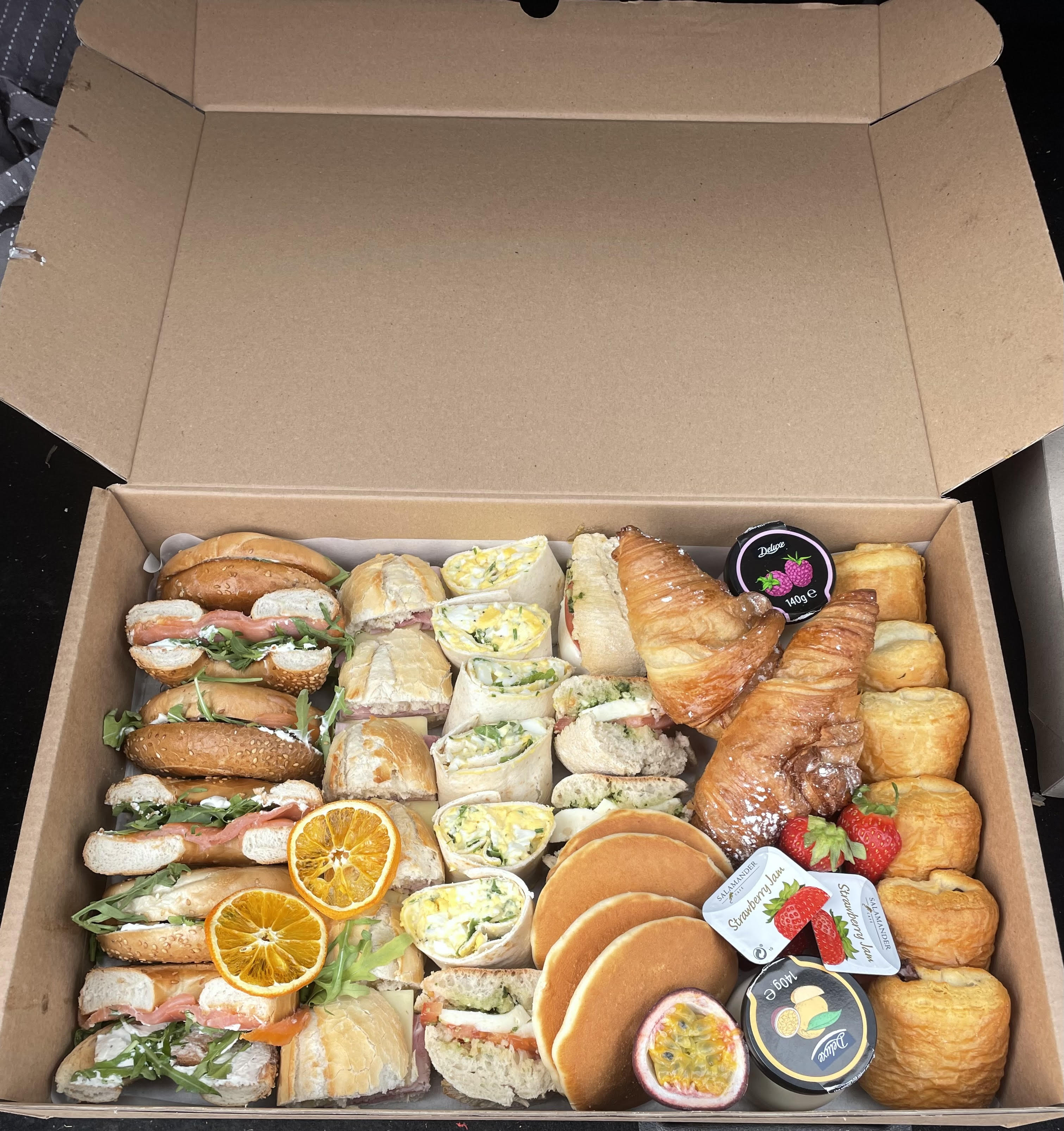 Brunch Box – Wildflower Grazing